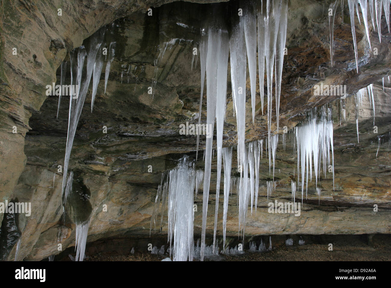 Frozen waterfall Rock Bridge Black Hand sandstone arch Appalachian ...