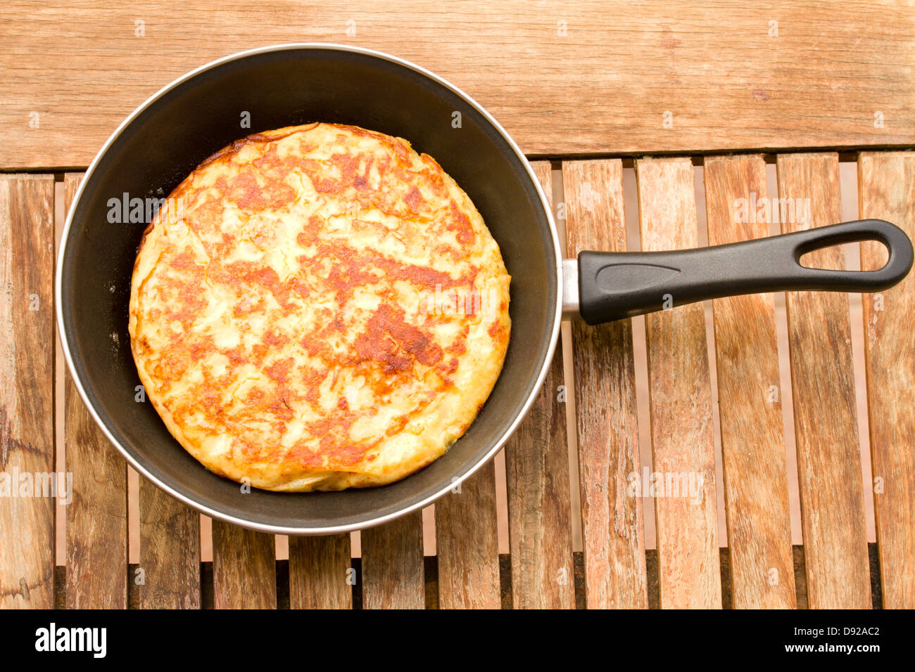 Potato tortilla in pan hi-res stock photography and images - Alamy