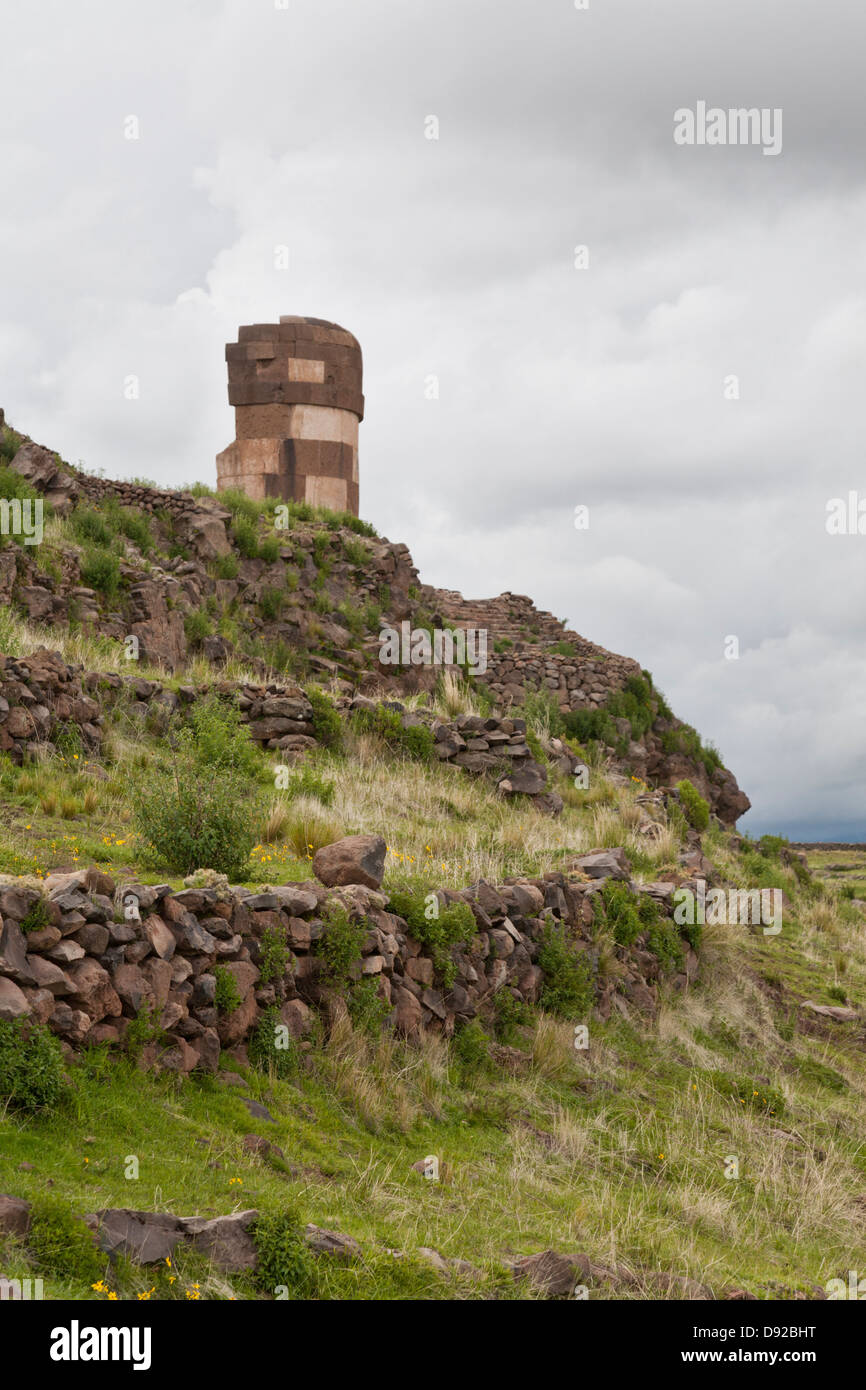 Chullpas, Pre-Columbian funeral towers, Sillustani, near Puno, Peru ...