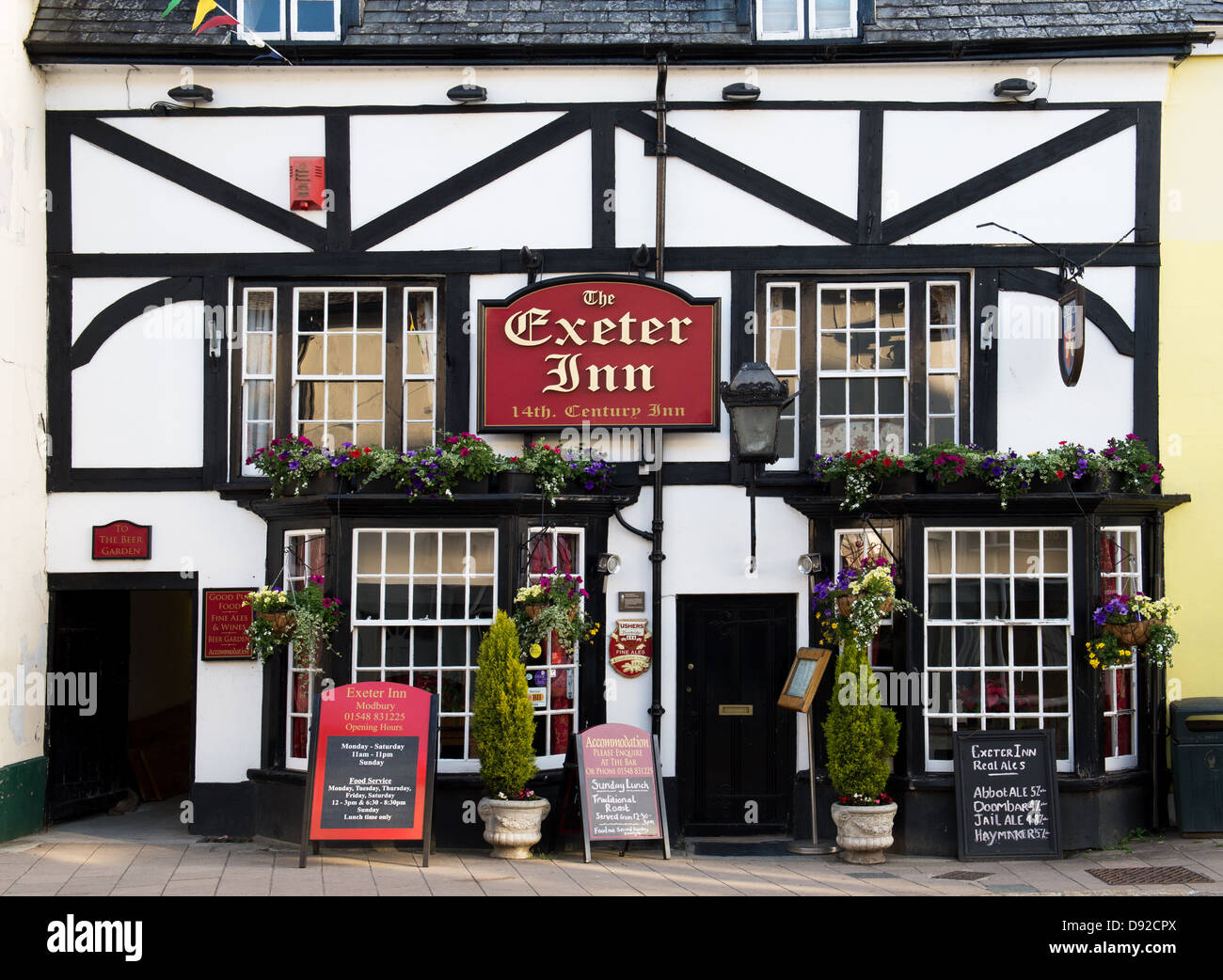 Modbury inn hi-res stock photography and images - Alamy