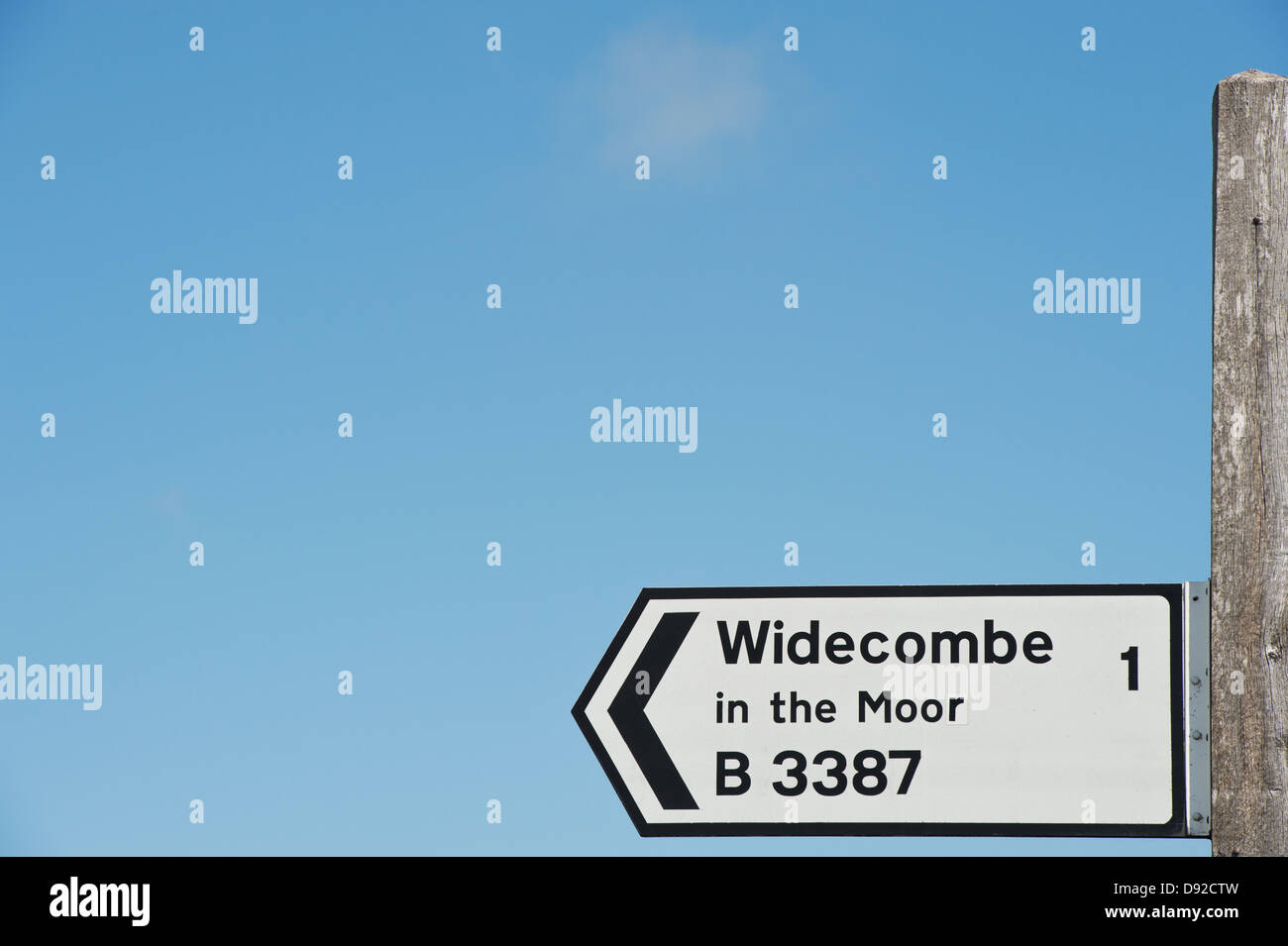 Devon road signs hi-res stock photography and images - Alamy