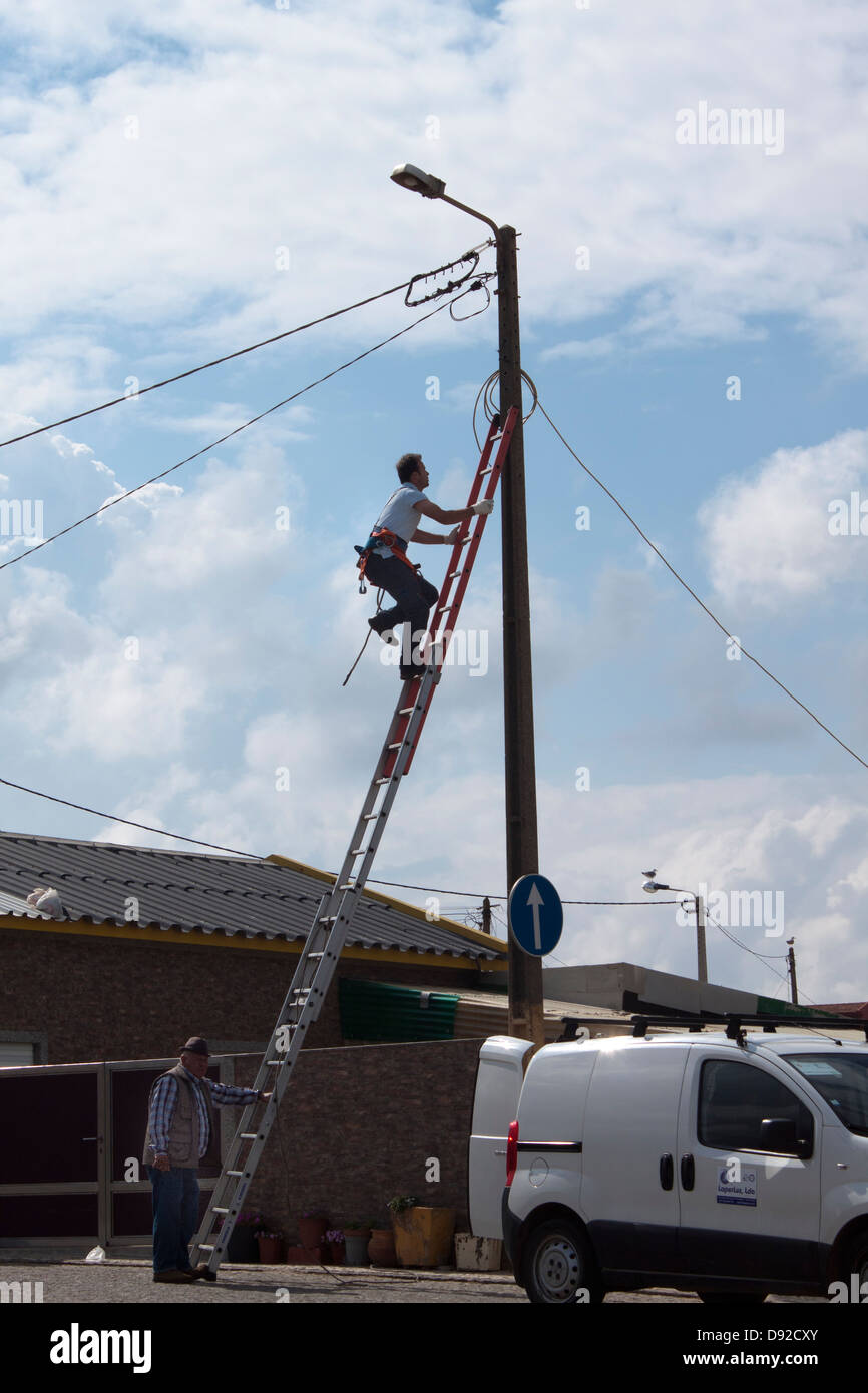 Repair man company hi-res stock photography and images - Alamy