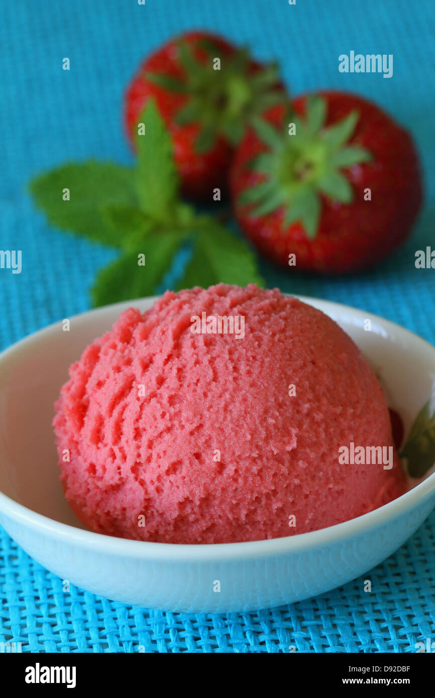 Strawberry sorbet, close up Stock Photo - Alamy