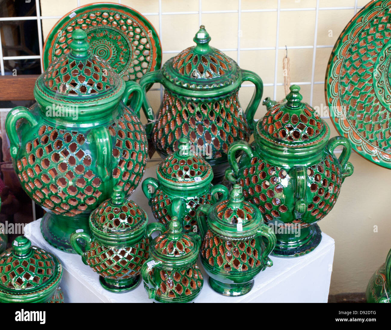 Granada pottery hi-res stock photography and images - Alamy