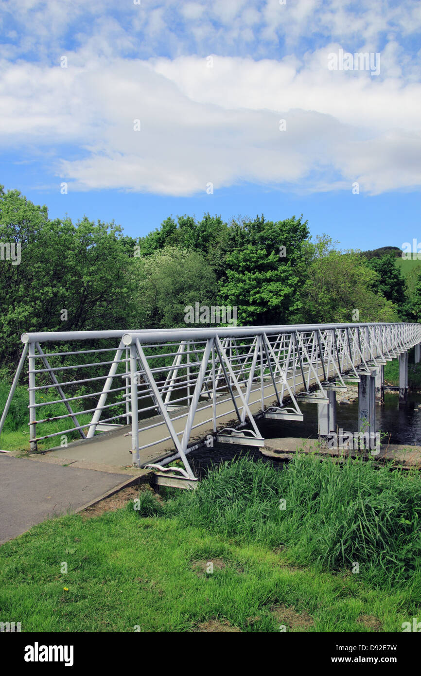 Metal footbridge river hi-res stock photography and images - Alamy