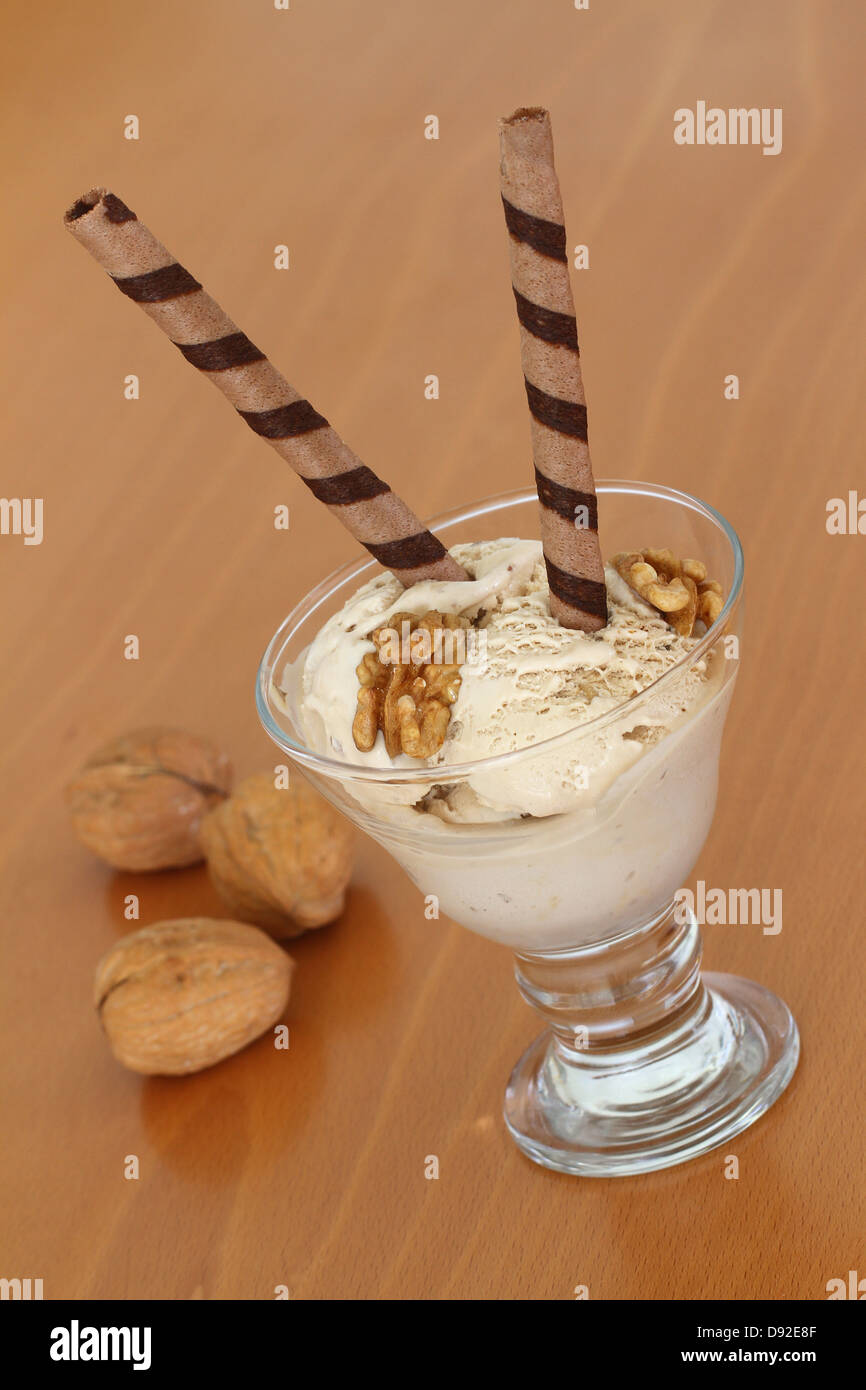 Wafer shell hi-res stock photography and images - Alamy