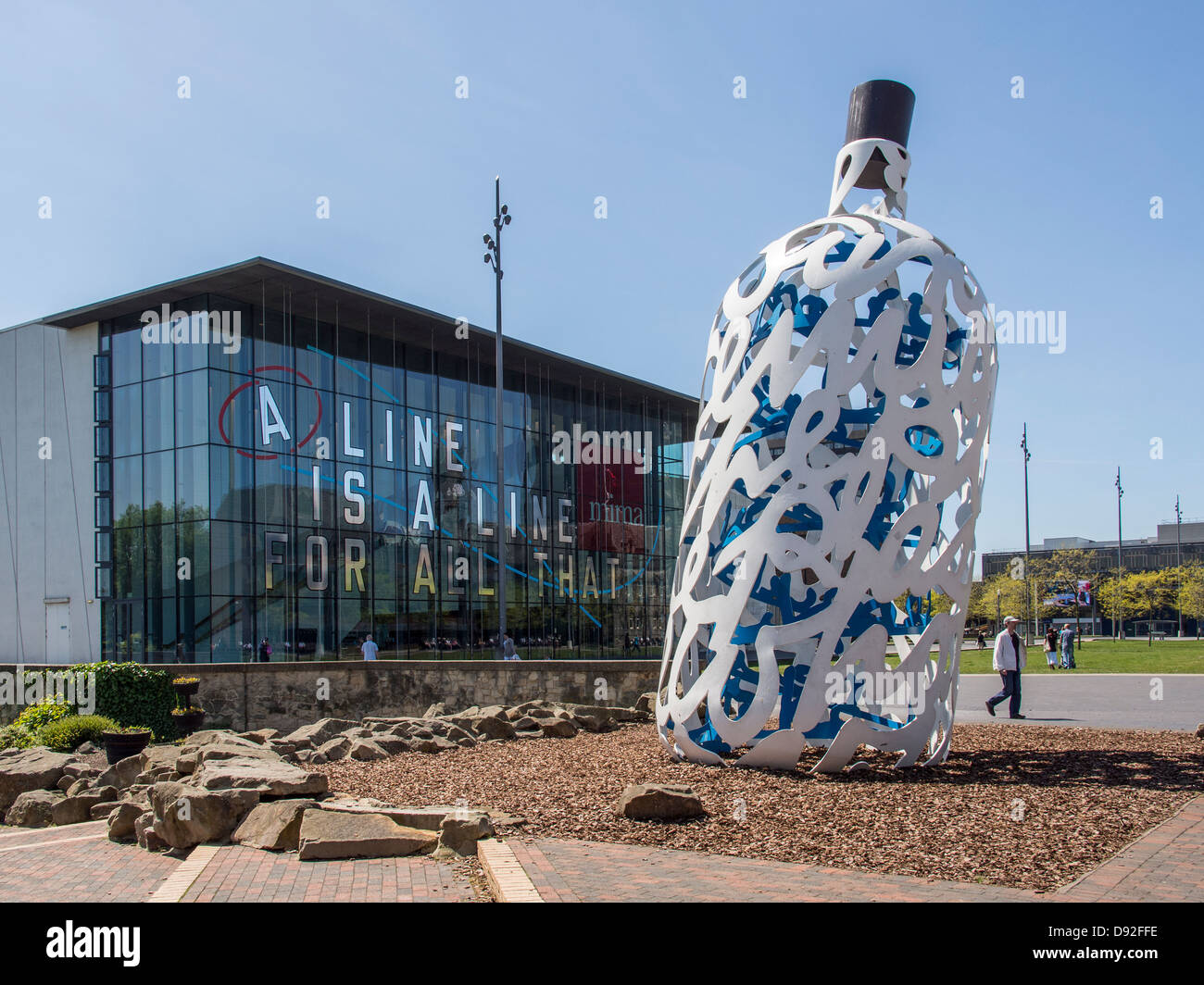 "Bottle o' Notes" Sculpture by Claes Oldenburg in Middlesbrough Central ...