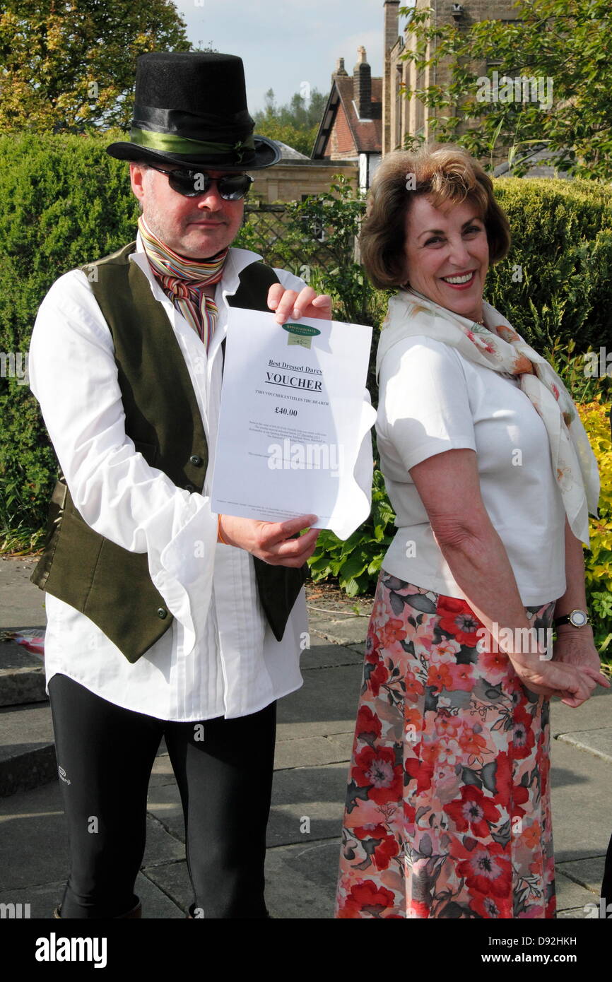 Bakewell, Derbyshire,UK. 9th June 2013. Competition adjudicator ...