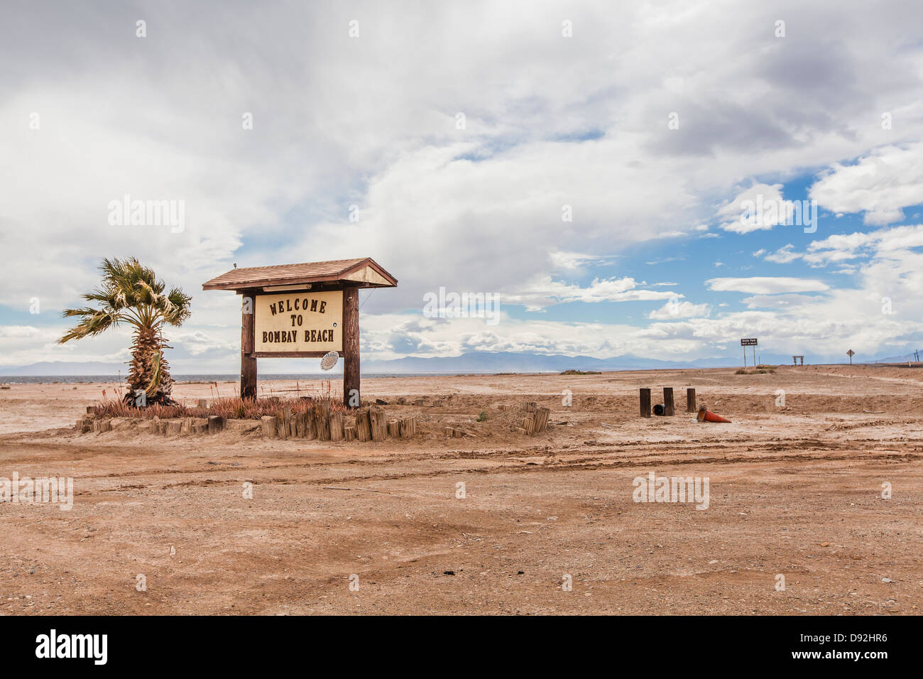 Welcome to bombay beach hi-res stock photography and images - Alamy