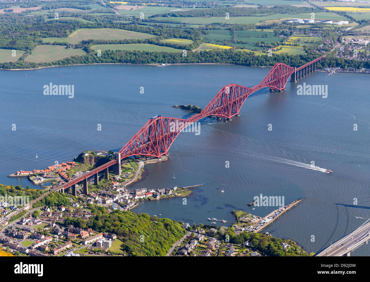 Forth road bridge aerial hi-res stock photography and images - Alamy