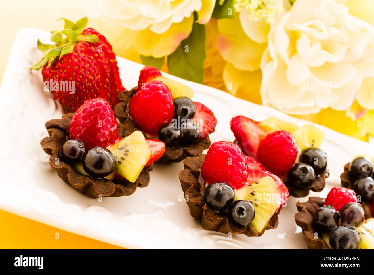 Assorted fruit tartlets hi-res stock photography and images - Alamy