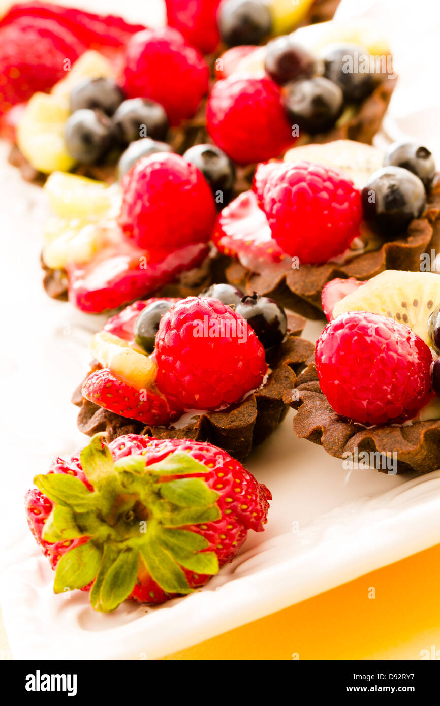 Assorted fruit tartlets hi-res stock photography and images - Alamy