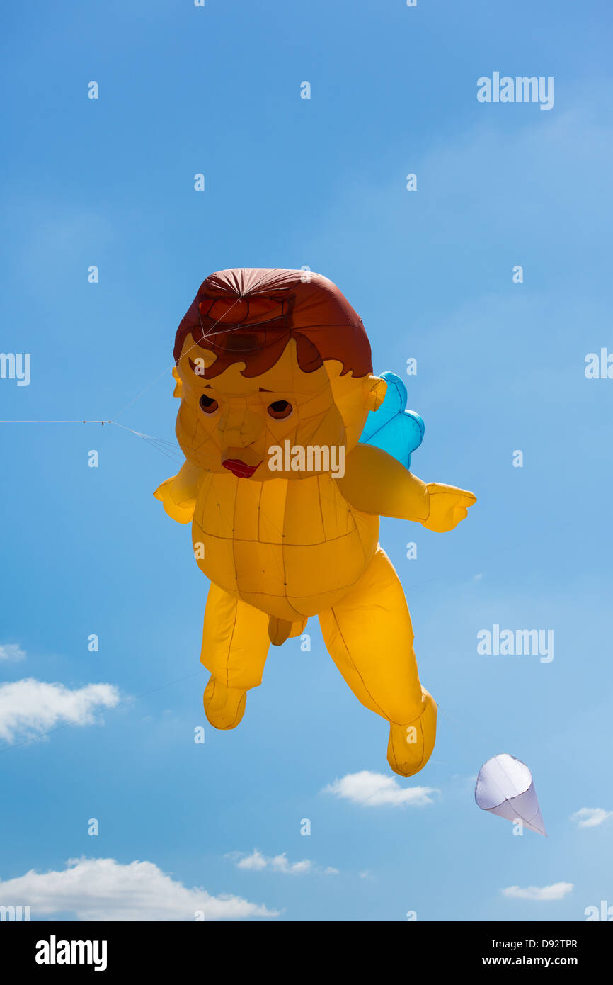 Kite shape hi-res stock photography and images - Alamy