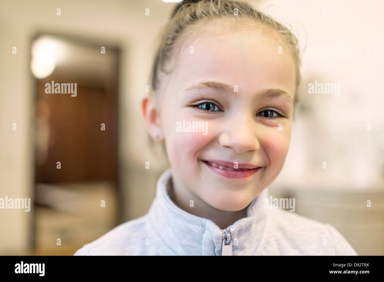 Portrait beautiful girl close hi-res stock photography and images - Alamy