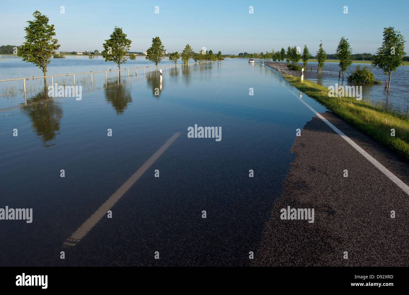 Broken dike hi-res stock photography and images - Alamy