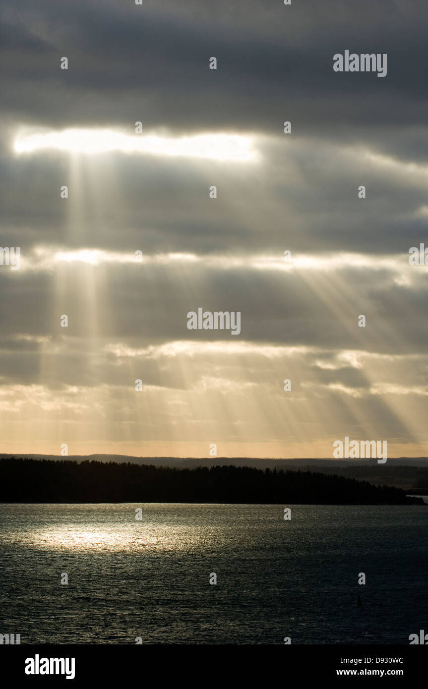 Sunbeams through clouds hi-res stock photography and images - Alamy
