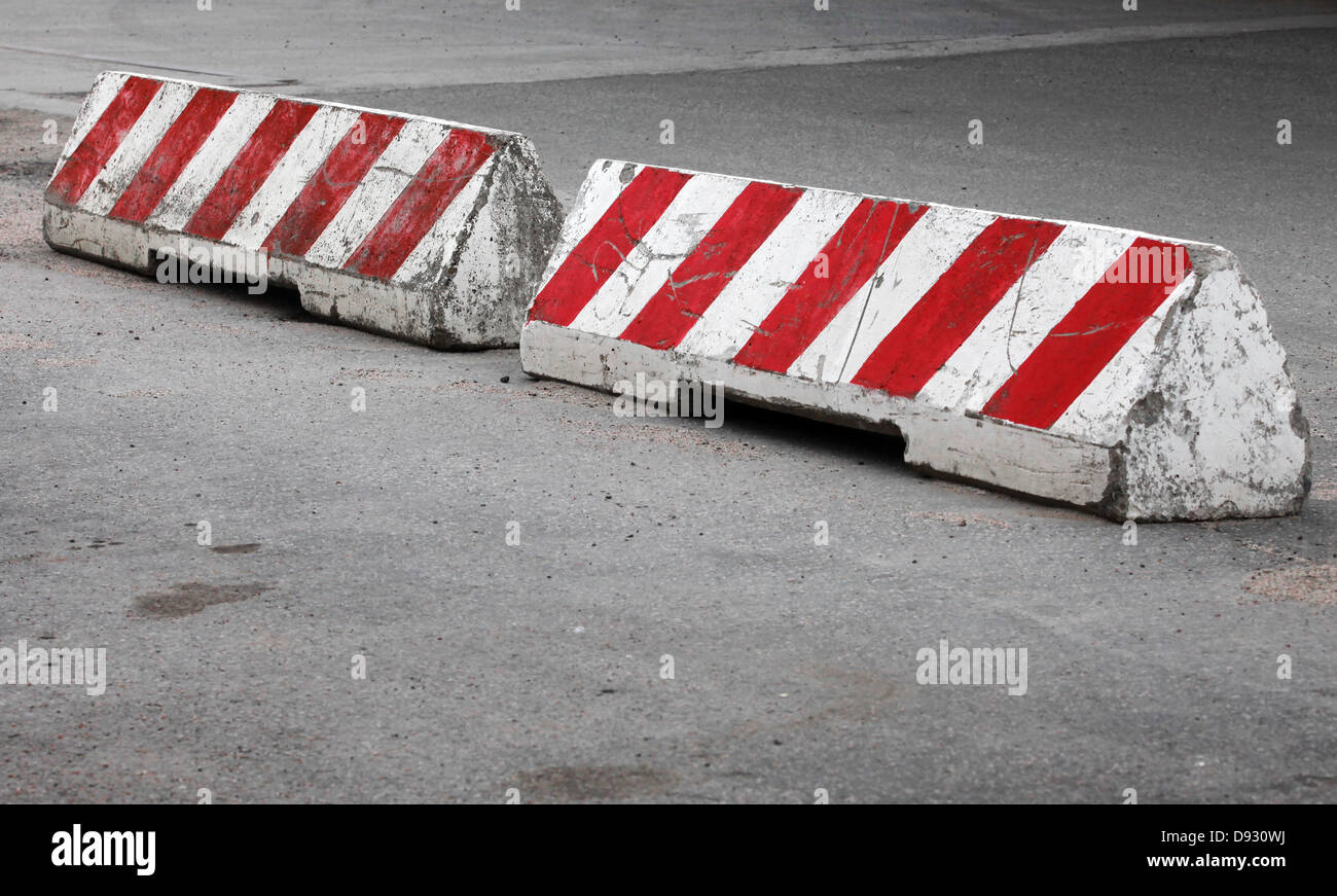 Barriers concrete hi-res stock photography and images - Alamy