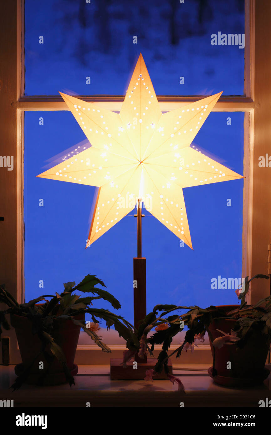 Star window hi-res stock photography and images - Alamy
