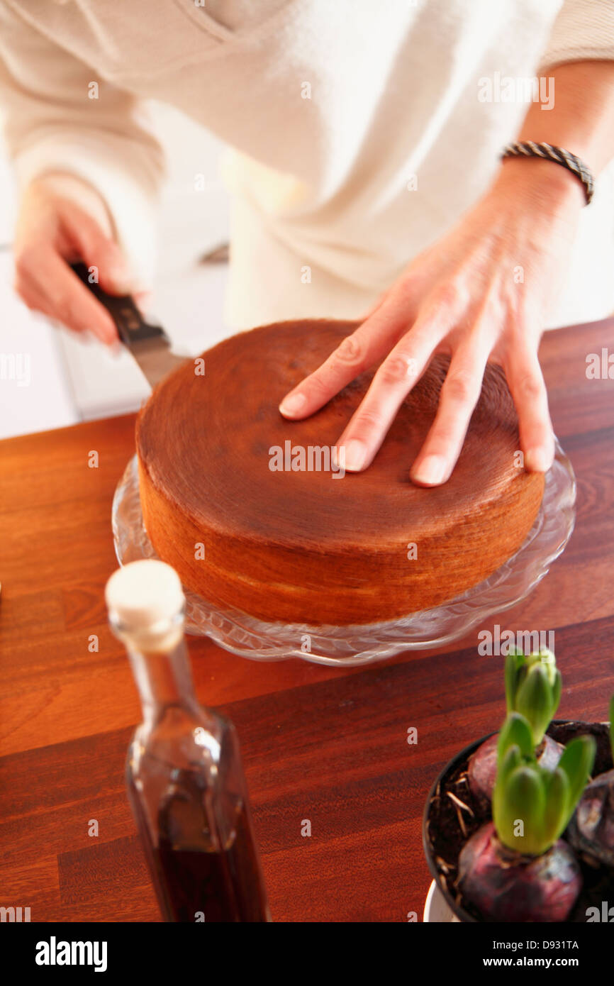 Woman preparing cake hi-res stock photography and images - Alamy