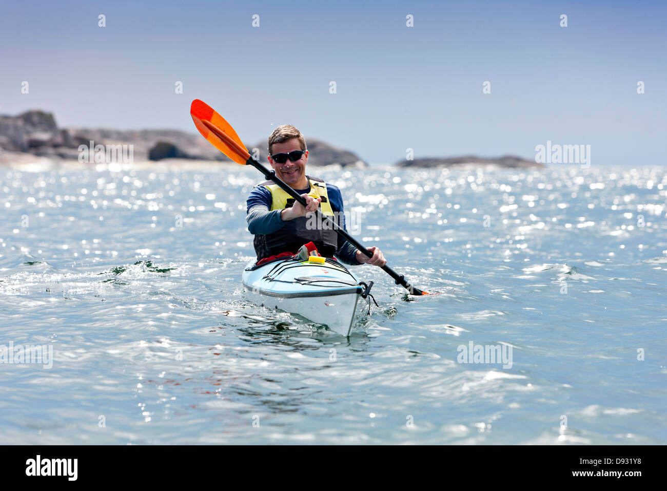 Paddling horizontal hi-res stock photography and images - Alamy
