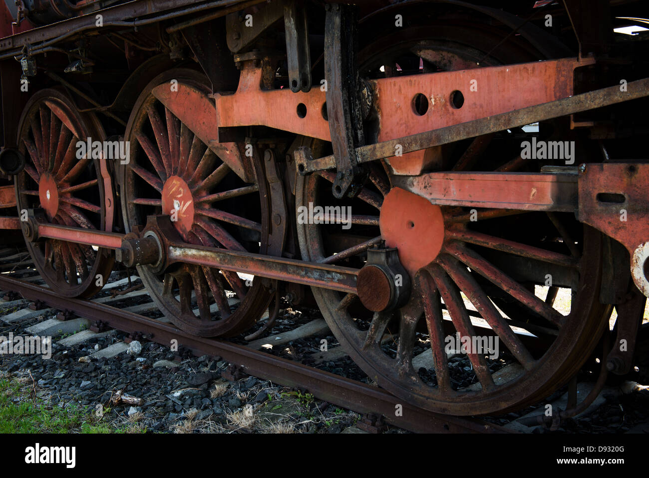 Detail of vintage steam locomotive wheels Stock Photo - Alamy