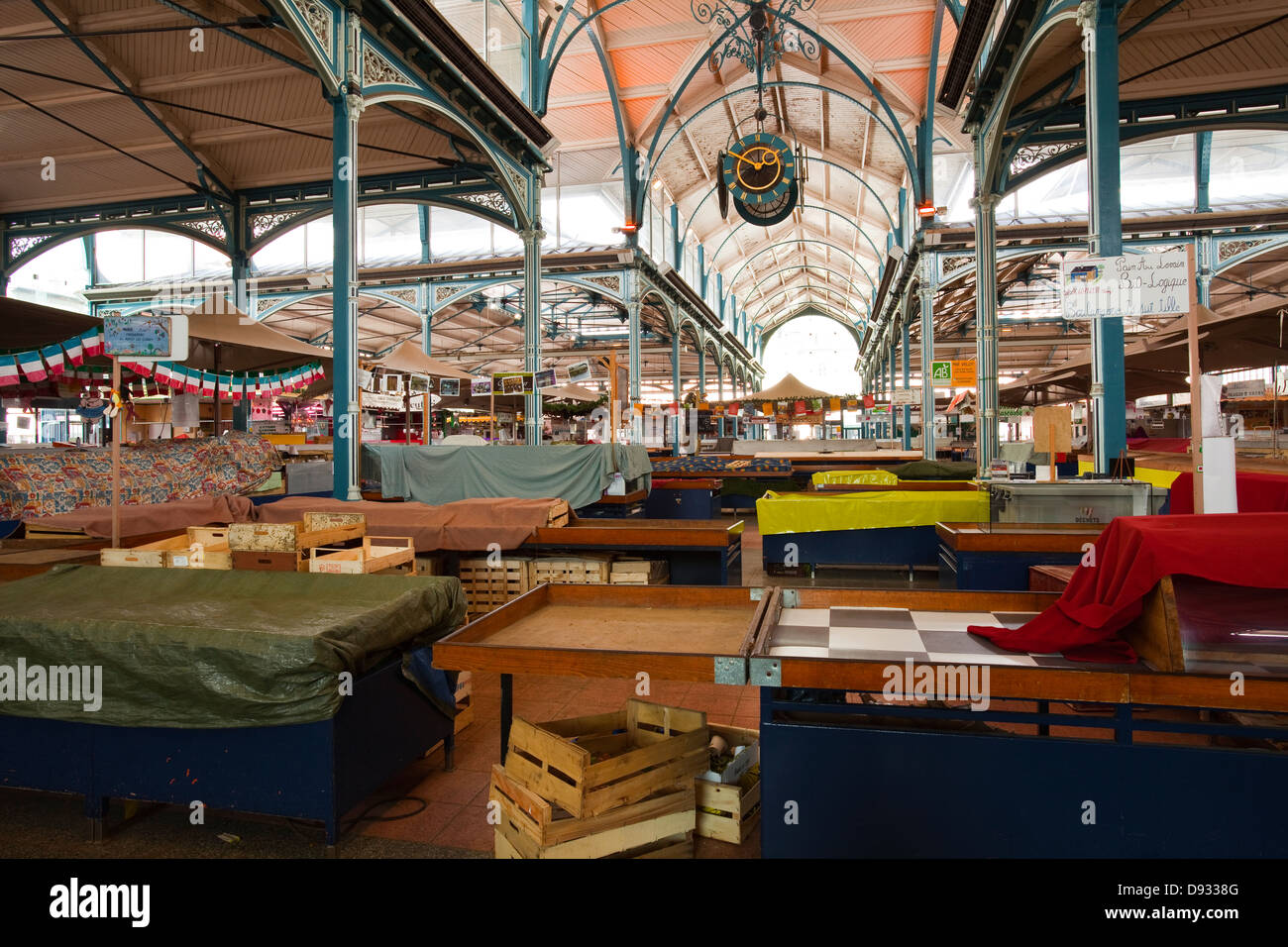 Marche les halles hi-res stock photography and images - Alamy