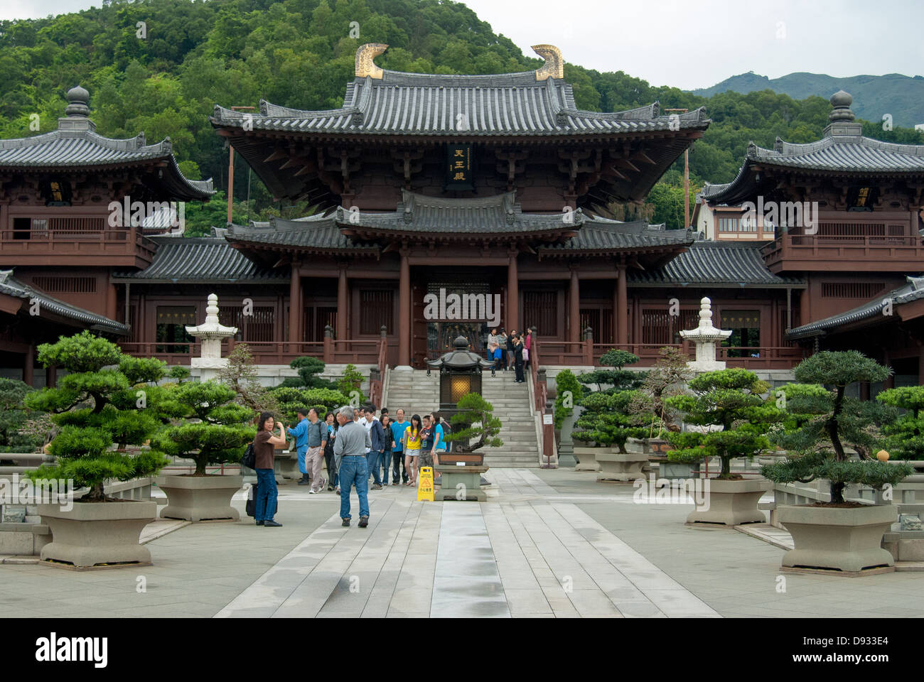Chinese nunnery hi-res stock photography and images - Alamy