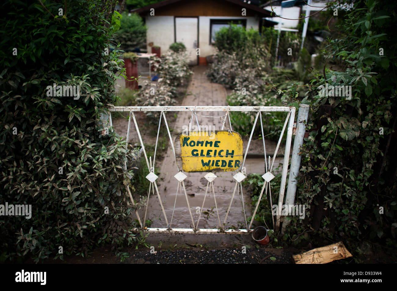 Flooding in back garden hi-res stock photography and images - Alamy