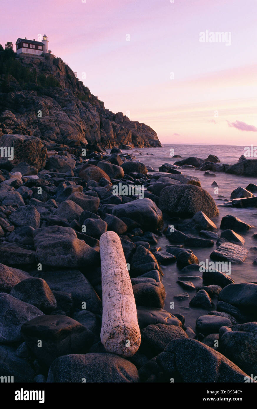 Rocks and tree hi-res stock photography and images - Alamy