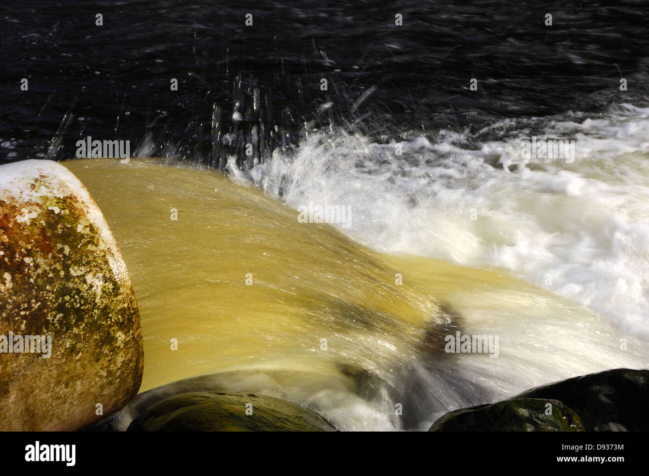 Water out of pipe hi-res stock photography and images - Alamy