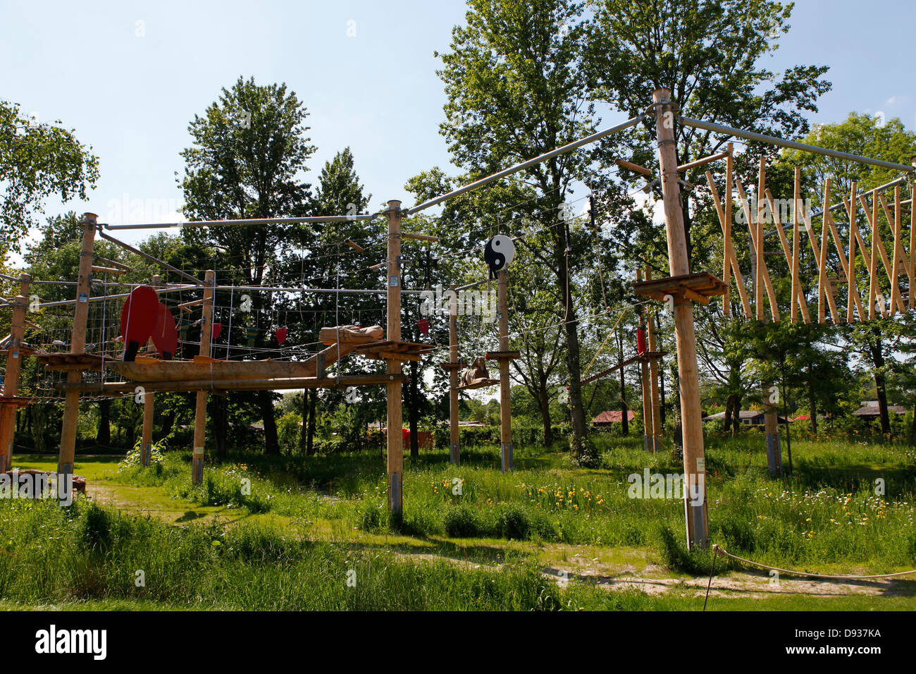 Show the ropes hi-res stock photography and images - Alamy