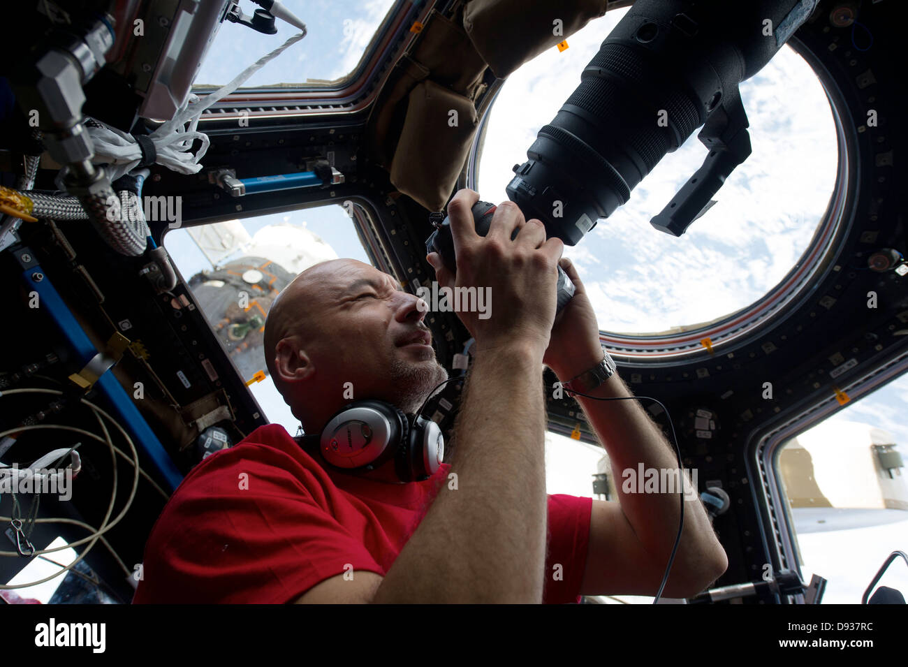 ISS Expedition 36 European Space Agency Flight Engineer Luca Parmitano ...