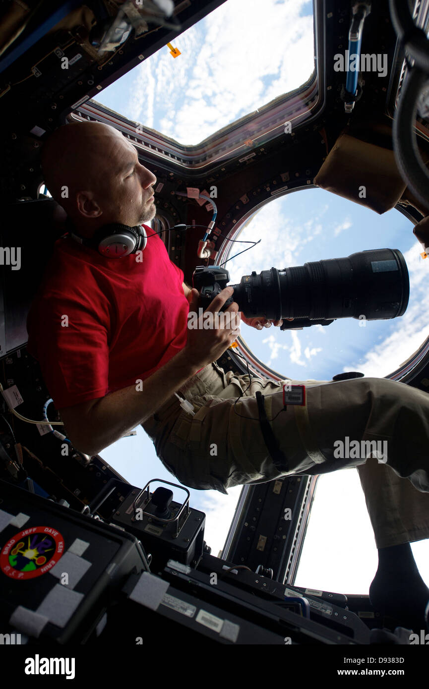 ISS Expedition 36 European Space Agency Flight Engineer Luca Parmitano ...