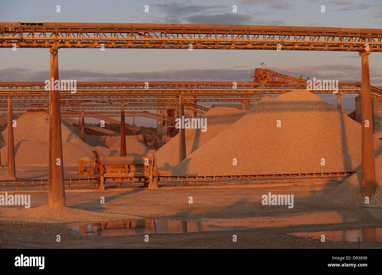 Quarry life hi-res stock photography and images - Alamy
