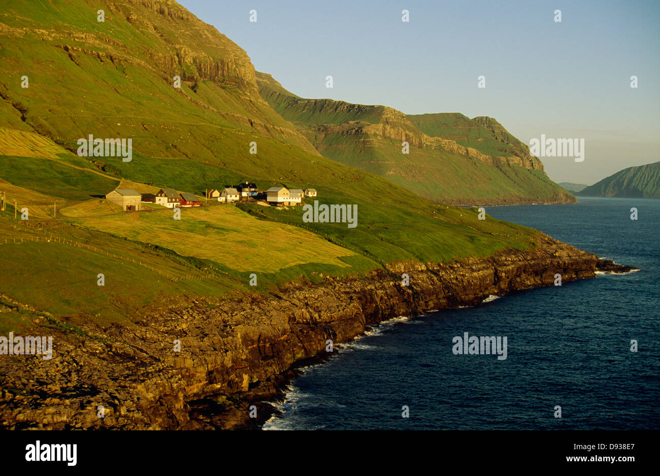 Lush hill hi-res stock photography and images - Alamy