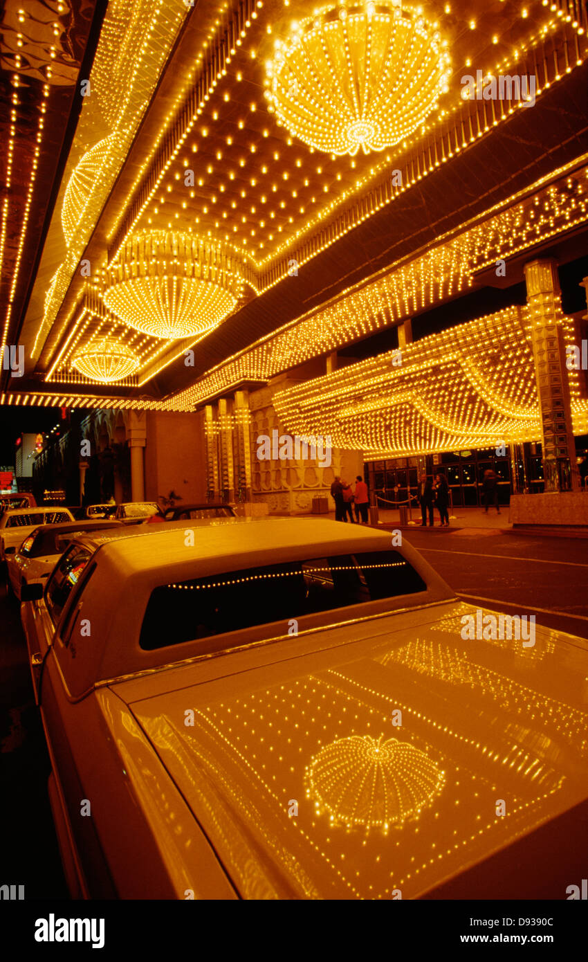 Outside view vertical hi-res stock photography and images - Alamy