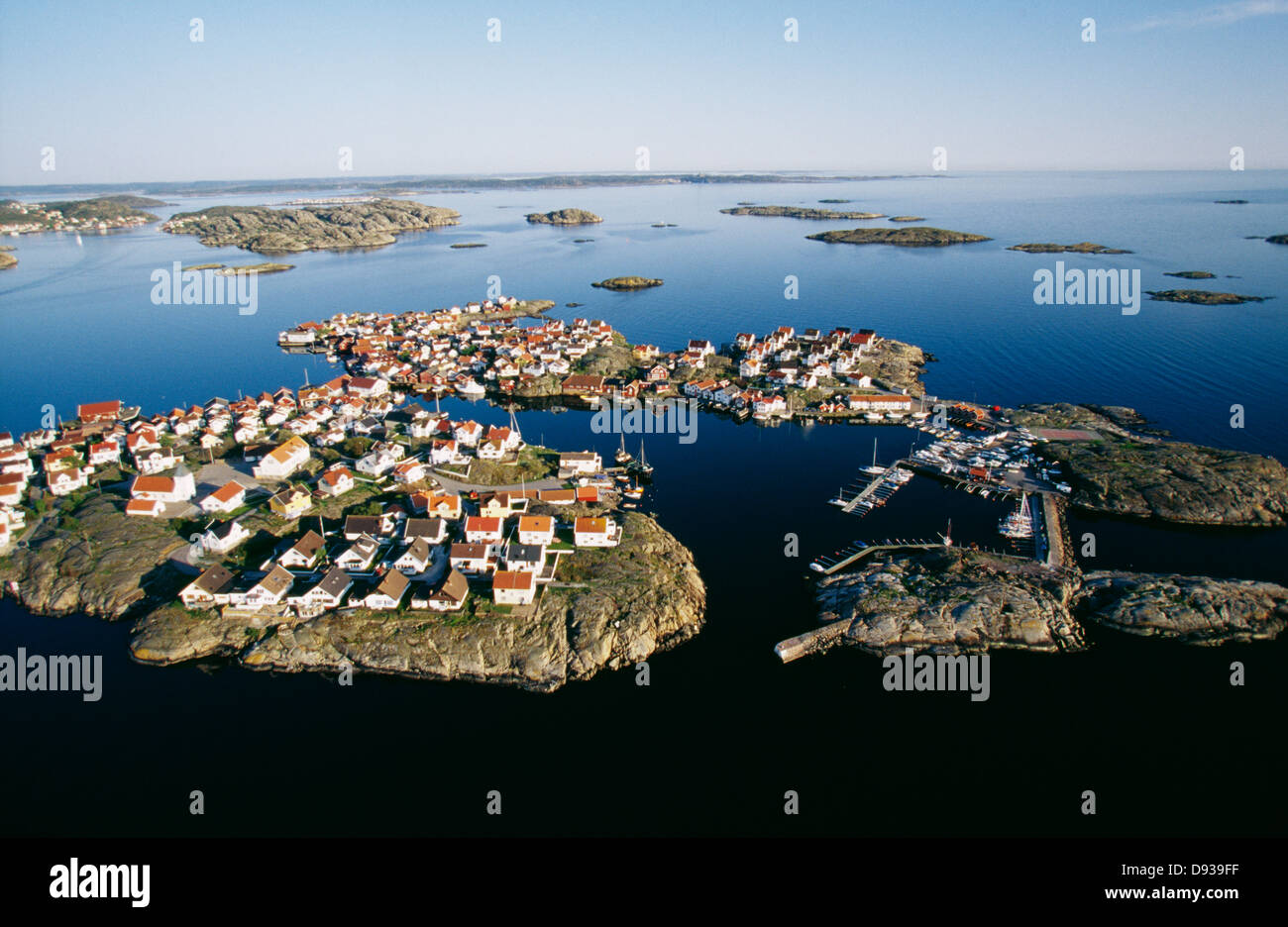 Island facade scene town city hi-res stock photography and images - Alamy
