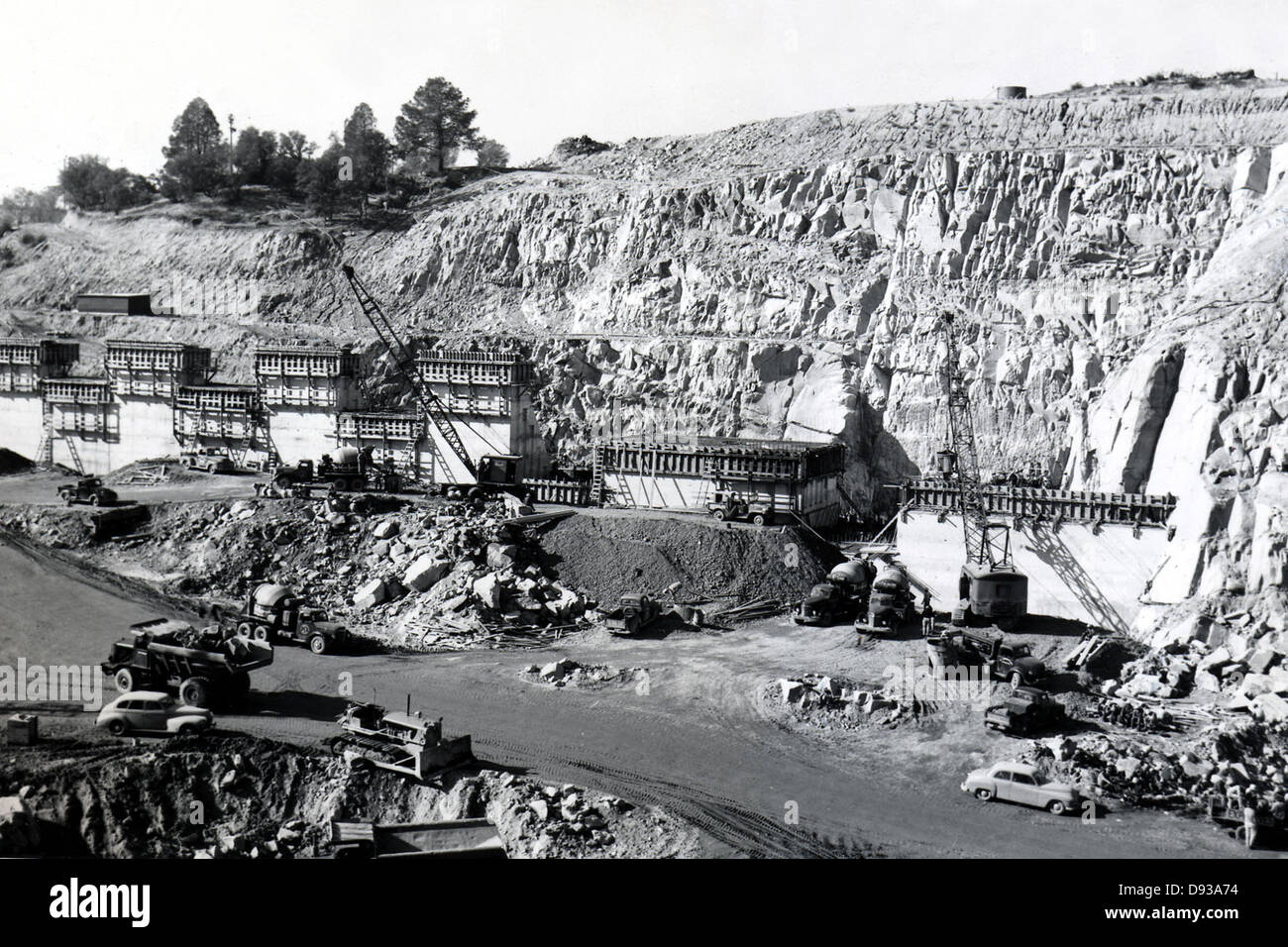 Folsom dam hi-res stock photography and images - Alamy