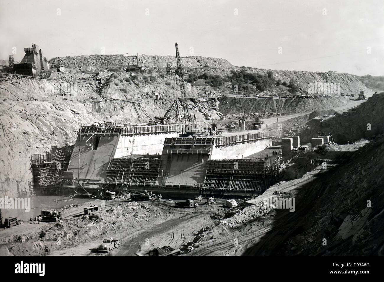 Folsom dam hi-res stock photography and images - Alamy