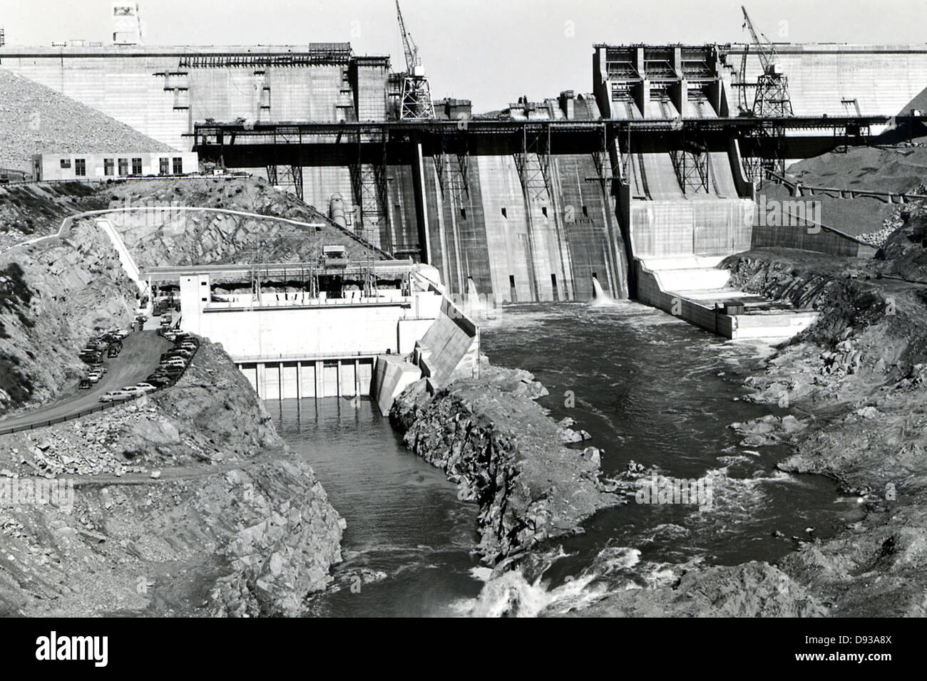 This photo from Folsom Construction, part of the Bureau of Reclamation ...