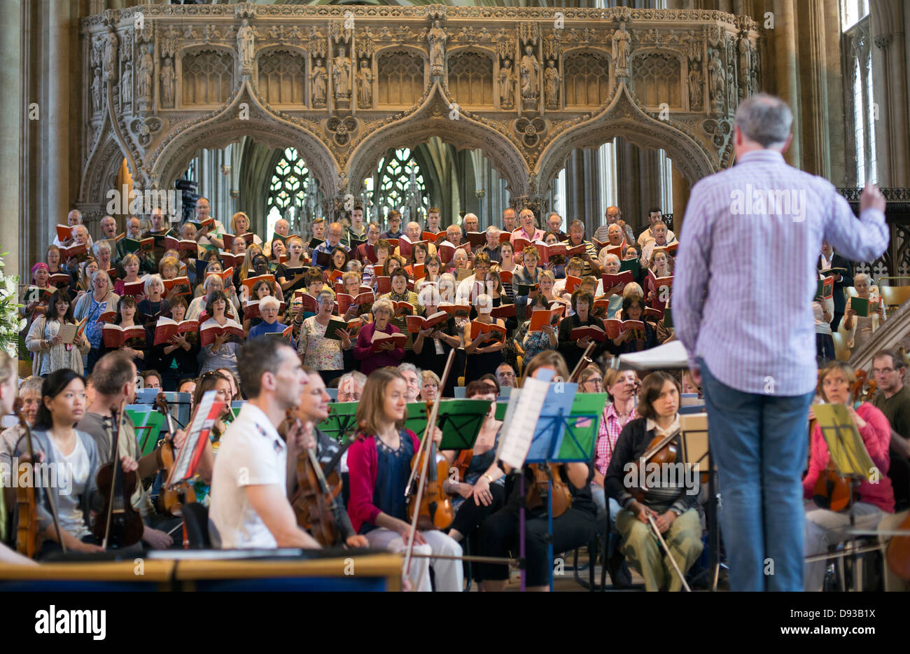 Bristol cathedral choir hi-res stock photography and images - Alamy