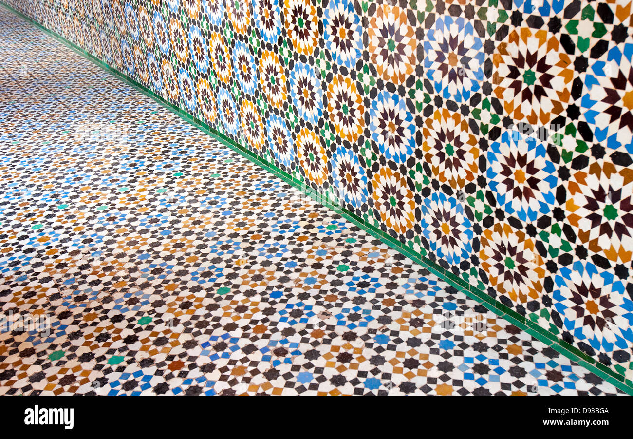 moroccan tile background Stock Photo - Alamy