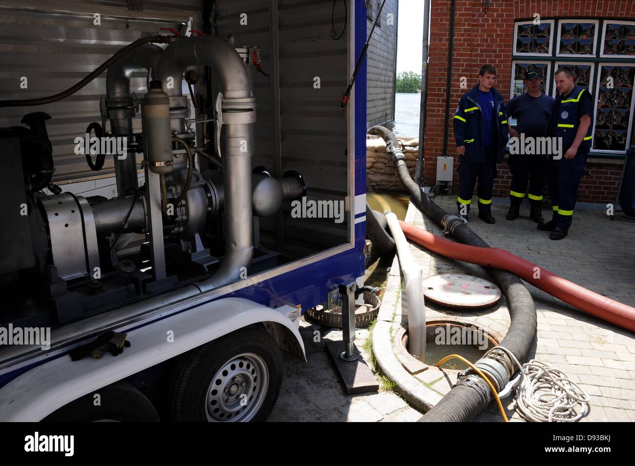 Pumpsa hi-res stock photography and images - Alamy