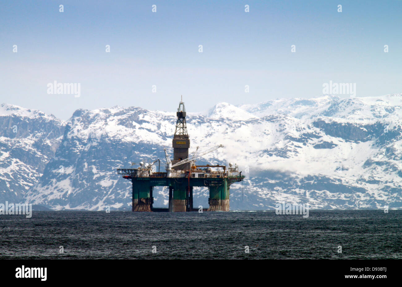 Arctic Oil Rig High Resolution Stock Photography and Images - Alamy