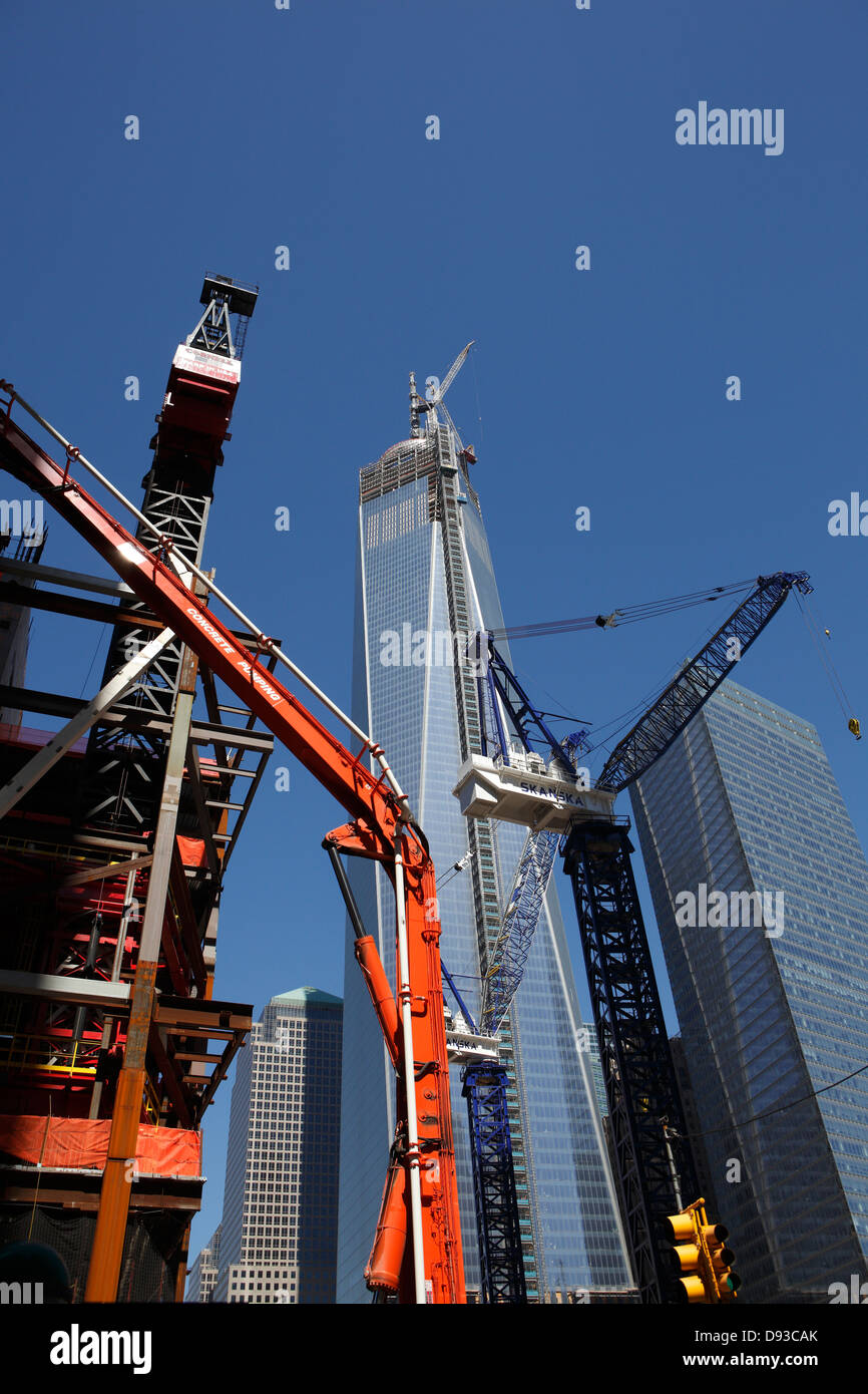 Construction cranes in nyc hi-res stock photography and images - Alamy