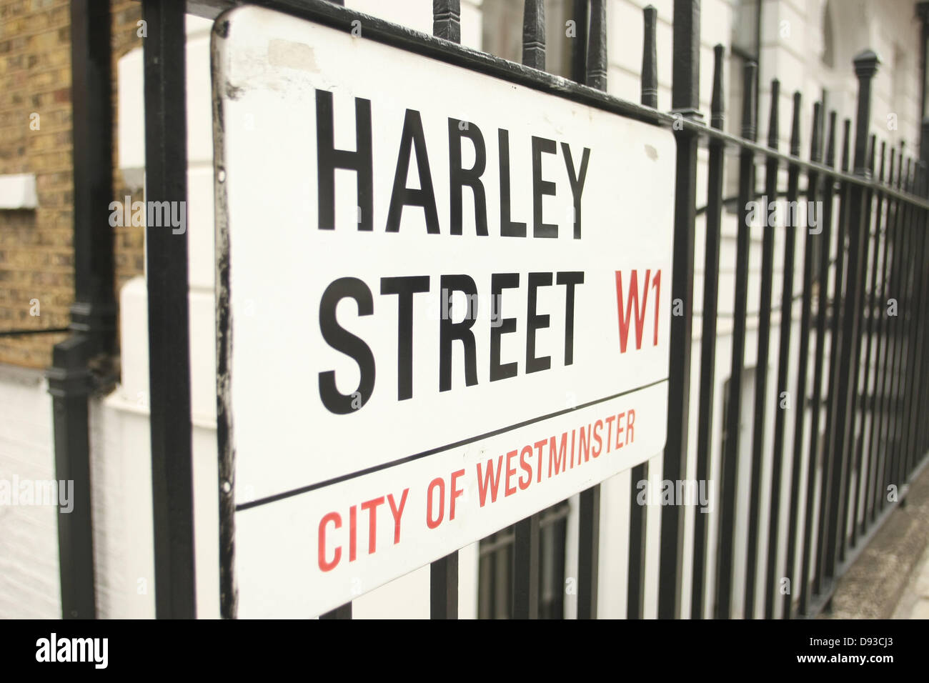 HARLEY STREET SIGN HARLEY STREET LONDON SIGN LONDON ENGLAND 10 June ...