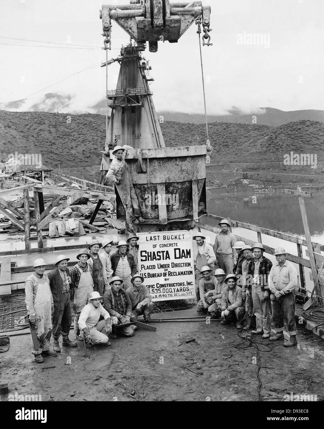 Significant infrastructure projects Black and White Stock Photos ...