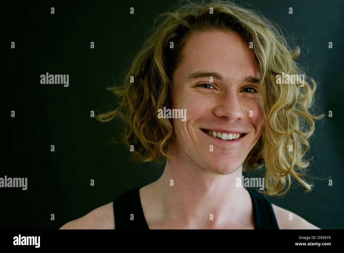 Caucasian smiling hi-res stock photography and images - Alamy