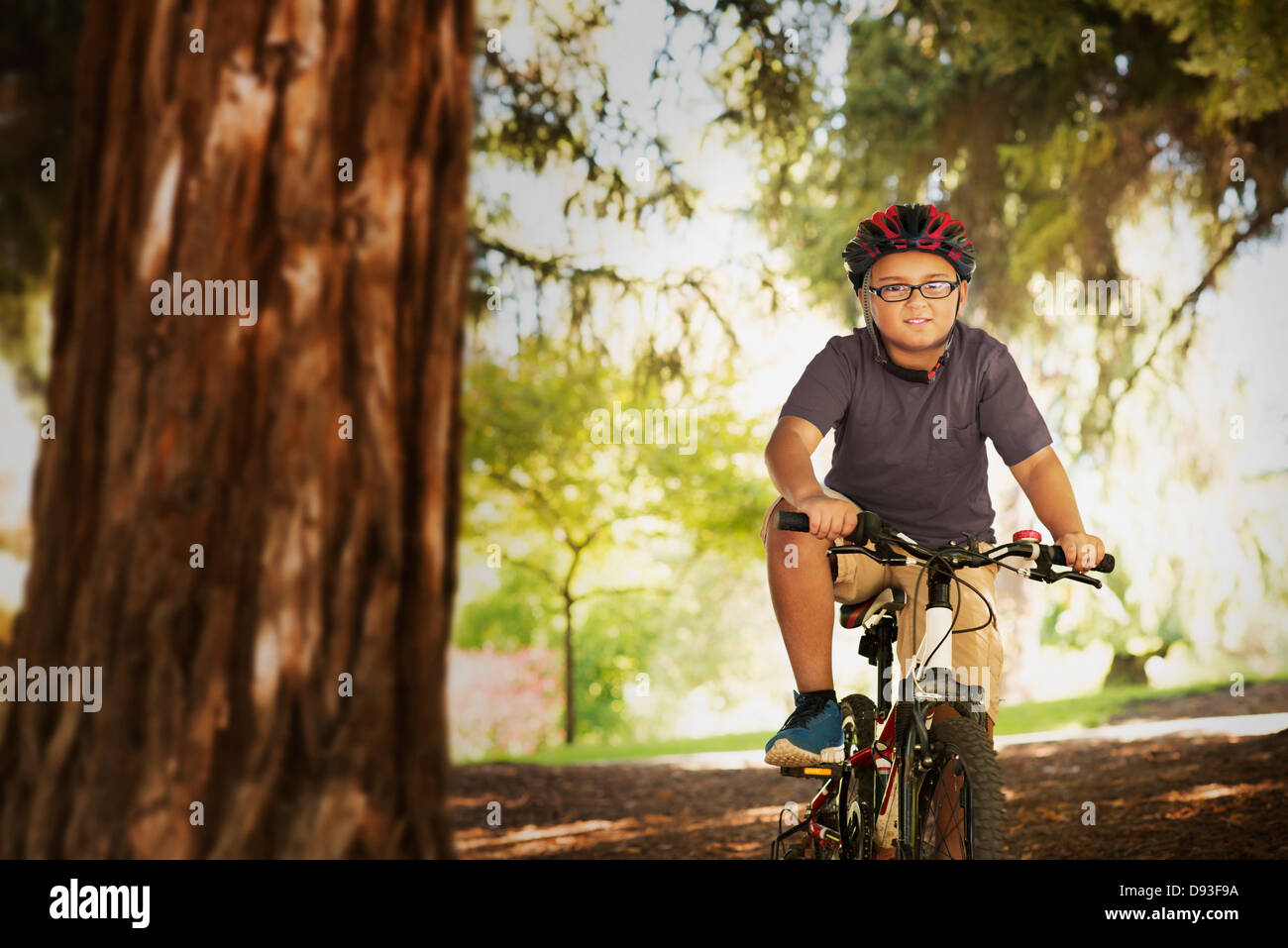 Boy with camera mountain hi-res stock photography and images - Alamy