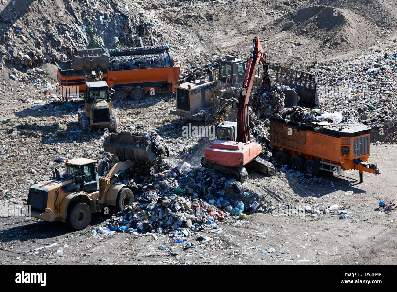 Working in landfill hi-res stock photography and images - Alamy